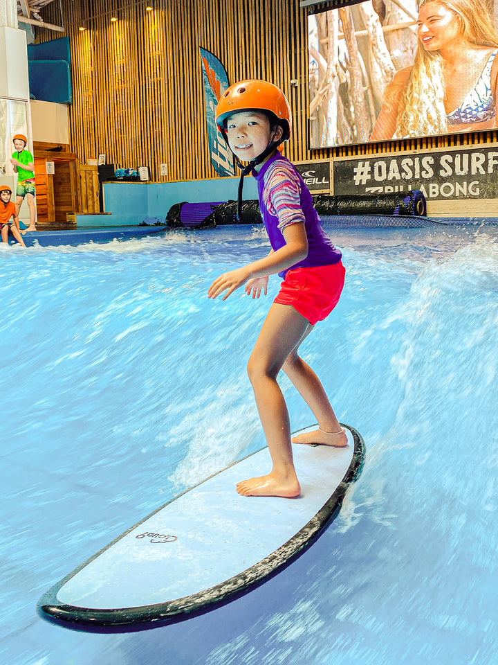 Surf intérieur et restaurant Dix30 Brossard Montréal – Oasis Surf